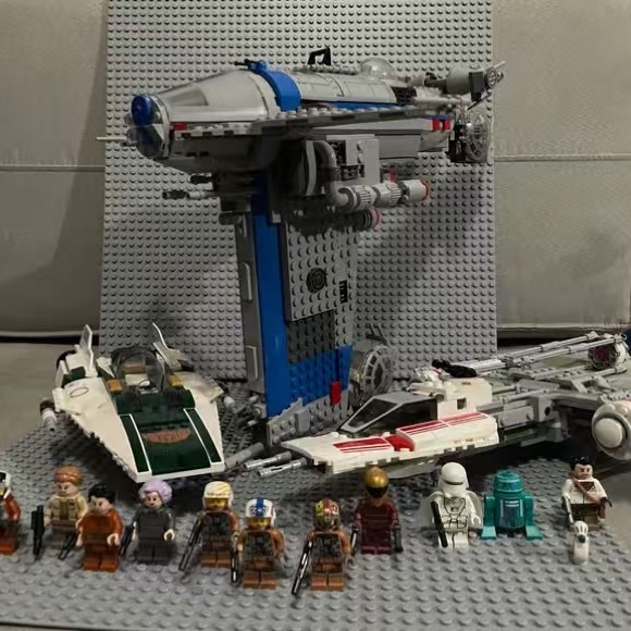 Lego | Toys | Lego Star Wars Spaceship And Figures Set Gray Blue White ...